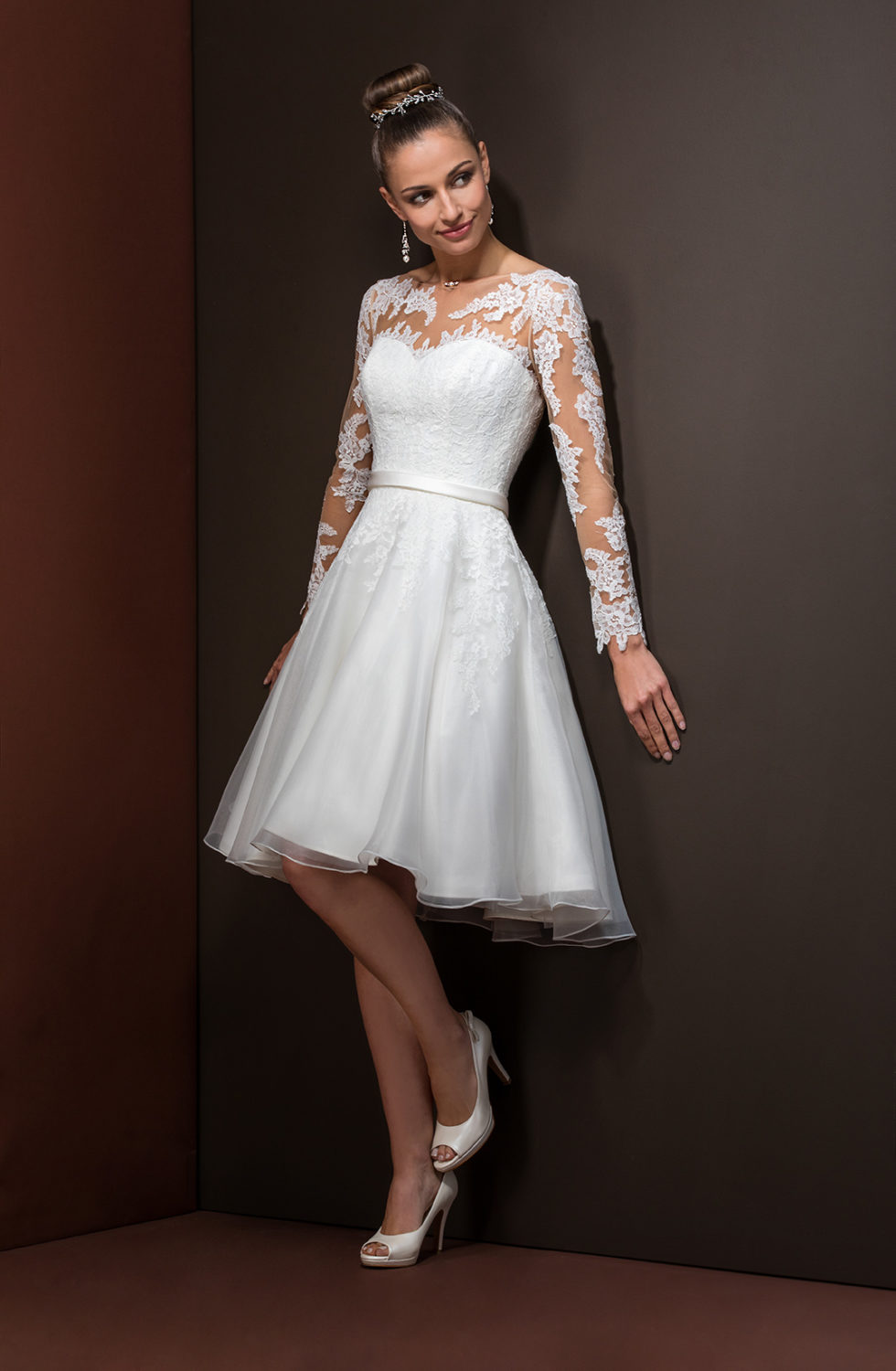 Hochzeitskleider in zeitloser Elegance, klassisches Brautkleid